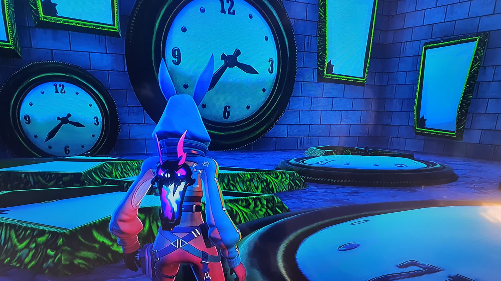 Clocks & mirrors [ gracious_fox2 ] – Fortnite Creative Map Code